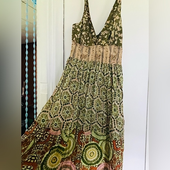 Angie | Dresses | Angie Green And Gold Sleeveless Maxi Sundress | Poshmark